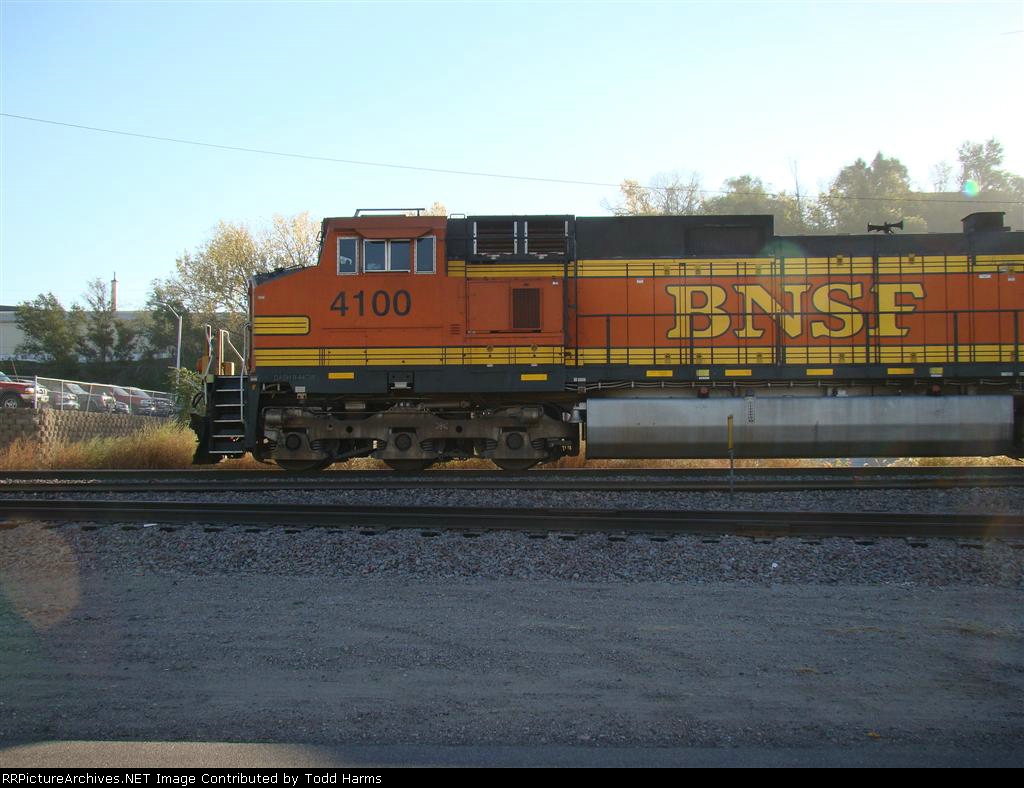 BNSF 4100